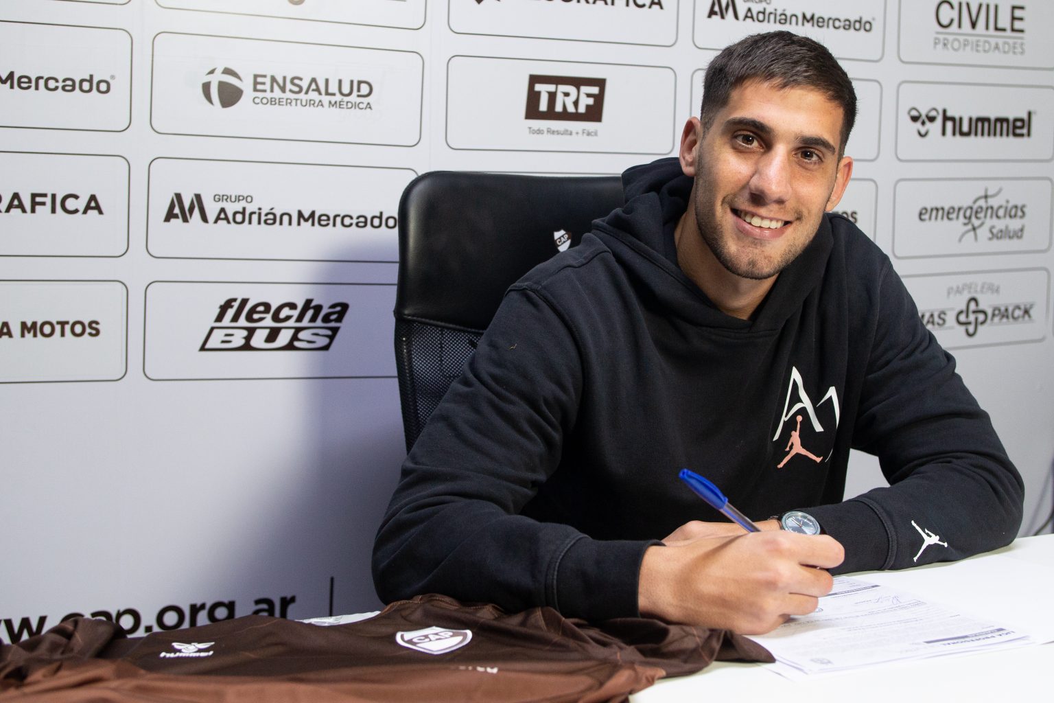 Leonel Picco puso la firma y se sumó al Calamar | Club Atlético Platense