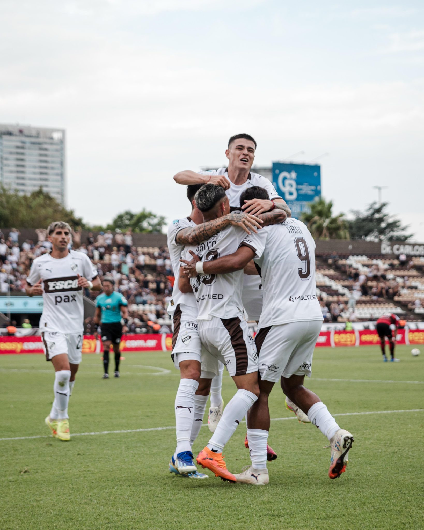 Sumó sus primeros tres puntos ante Instituto | Club Atlético Platense